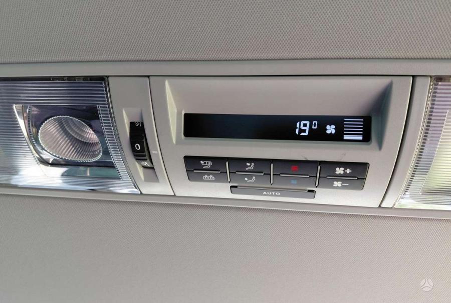 Melns Volkswagen Multivan 2016 Vilkaviškis, ar dzinēja tilpumu 2.00 L un nobraukumu 191 tūkst. km par 20500 €, foto 33 vietnē AUTOMOTO.COM.LV