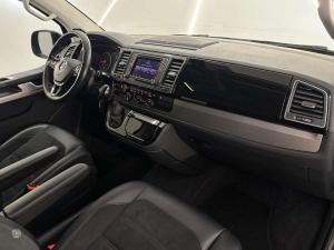 Black Volkswagen Multivan 2017 in Marijampole, with an engine capacity of 1.97 L and mileage of 211 thousand km for 24999 €, photo 17 on AUTOMOTO.COM.LV
