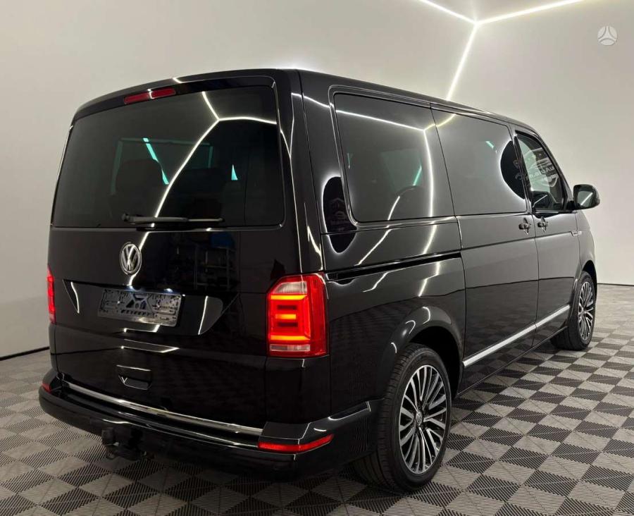 Black Volkswagen Multivan 2017 in Marijampole, with an engine capacity of 1.97 L and mileage of 211 thousand km for 24999 €, photo 28 on AUTOMOTO.COM.LV