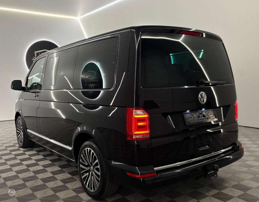 Black Volkswagen Multivan 2017 in Marijampole, with an engine capacity of 1.97 L and mileage of 211 thousand km for 24999 €, photo 33 on AUTOMOTO.COM.LV