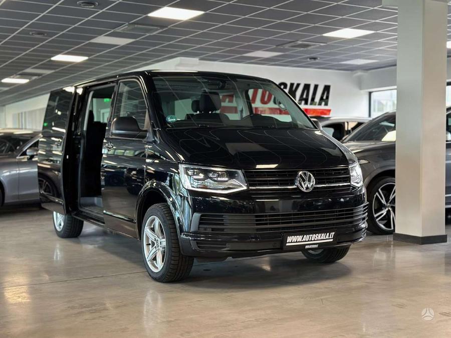 Melns Volkswagen Multivan 2017 Klaipėda, ar dzinēja tilpumu 1.97 L un nobraukumu 297 tūkst. km par 24900 €, foto 17 vietnē AUTOMOTO.COM.LV