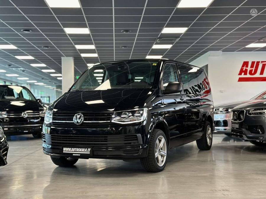 Melns Volkswagen Multivan 2017 Klaipėda, ar dzinēja tilpumu 1.97 L un nobraukumu 297 tūkst. km par 24900 €, foto 18 vietnē AUTOMOTO.COM.LV