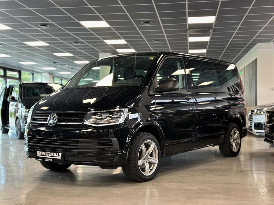 Melns Volkswagen Multivan 2017 Klaipėda, ar dzinēja tilpumu 1.97 L un nobraukumu 297 tūkst. km par 24900 €, foto 31 vietnē AUTOMOTO.COM.LV