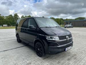 Melns Volkswagen Multivan 2021 Klaipėda, ar dzinēja tilpumu 2.00 L un nobraukumu 37 tūkst. km par 43500 €, foto 6 vietnē AUTOMOTO.COM.LV