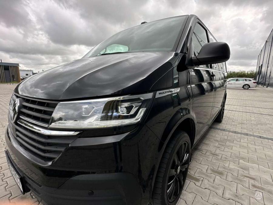 Melns Volkswagen Multivan 2021 Klaipėda, ar dzinēja tilpumu 2.00 L un nobraukumu 37 tūkst. km par 43500 €, foto 14 vietnē AUTOMOTO.COM.LV