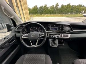 Melns Volkswagen Multivan 2021 Klaipėda, ar dzinēja tilpumu 2.00 L un nobraukumu 37 tūkst. km par 43500 €, foto 21 vietnē AUTOMOTO.COM.LV