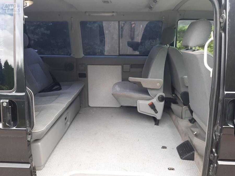 Melns Volkswagen Multivan 1996 Klaipėda, ar dzinēja tilpumu 2.50 L un nobraukumu 289 tūkst. km par 4650 €, foto 16 vietnē AUTOMOTO.COM.LV