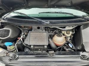 Melns Volkswagen Multivan 1996 Klaipėda, ar dzinēja tilpumu 2.50 L un nobraukumu 289 tūkst. km par 4650 €, foto 20 vietnē AUTOMOTO.COM.LV