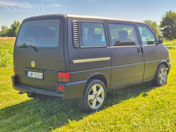 Melns Volkswagen Multivan 1996 Liepāja, ar dzinēja tilpumu 2.50 L un nobraukumu 577 tūkst. km par 3700 €, foto 6 vietnē AUTOMOTO.COM.LV