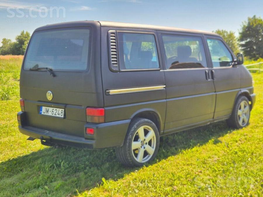 Melns Volkswagen Multivan 1996 Liepāja, ar dzinēja tilpumu 2.50 L un nobraukumu 577 tūkst. km par 3700 €, foto 7 vietnē AUTOMOTO.COM.LV