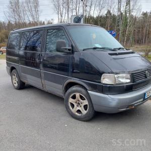 Black Volkswagen Multivan 1997 in Riga, with an engine capacity of 2.50 L and mileage of 460 thousand km for 2250 €, photo 1 on AUTOMOTO.COM.LV