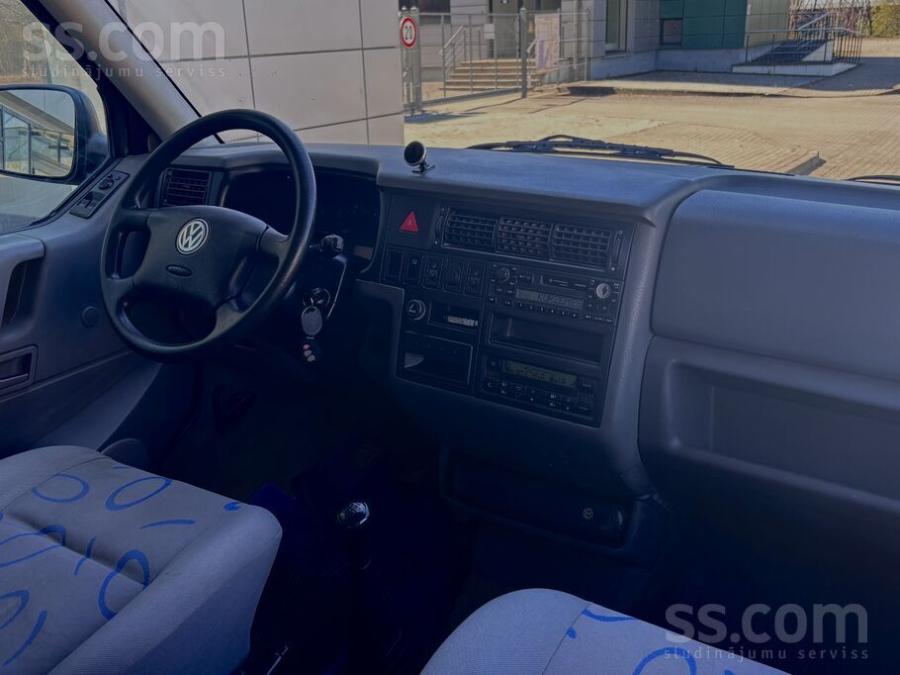 Черный Фольксваген Мультиван 1999 в Тукумс, объемом двигателя 2.50 л и пробегом 475 тыс. км за 7200 €, фото 8 на AUTOMOTO.COM.LV
