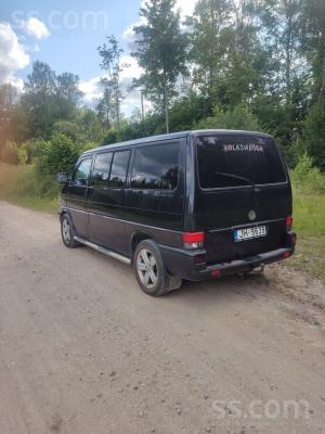 Black Volkswagen Multivan 2002 in Jekabpils, with an engine capacity of 2.50 L and mileage of 310 thousand km for 7500 €, photo 2 on AUTOMOTO.COM.LV