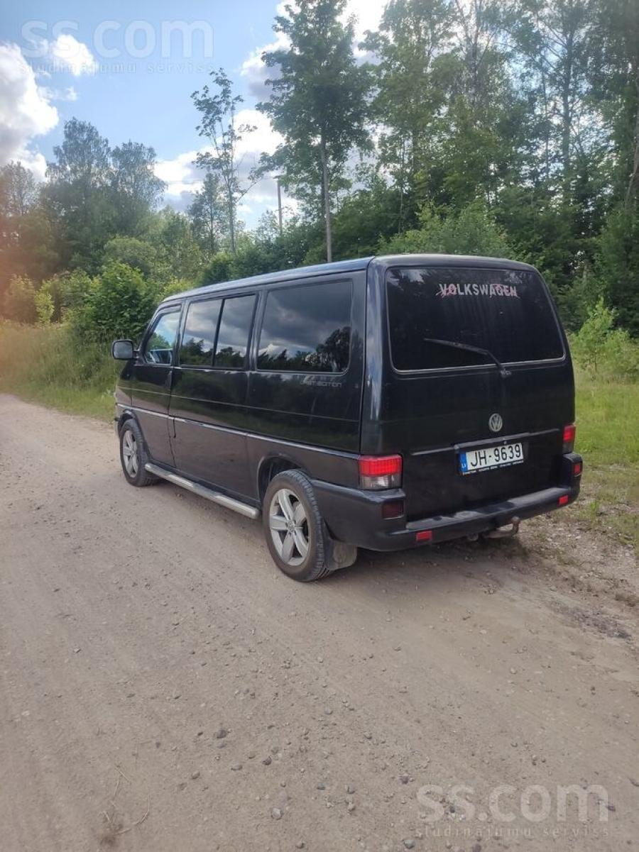 Black Volkswagen Multivan 2002 in Jekabpils, with an engine capacity of 2.50 L and mileage of 310 thousand km for 7500 €, photo 2 on AUTOMOTO.COM.LV