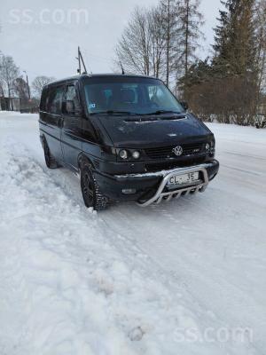 Black Volkswagen Multivan 2002 in Rezekne, with an engine capacity of 2.50 L and mileage of 383 thousand km for 8250 €, photo  on AUTOMOTO.COM.LV