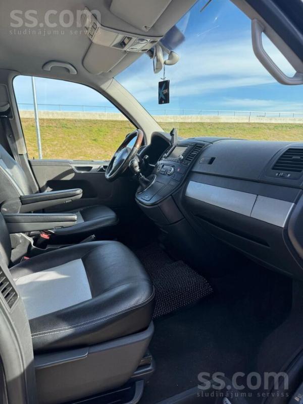 Melns Volkswagen Multivan 2003 Jēkabpils, ar dzinēja tilpumu 2.50 L un nobraukumu 408 tūkst. km par 7299 €, foto 7 vietnē AUTOMOTO.COM.LV