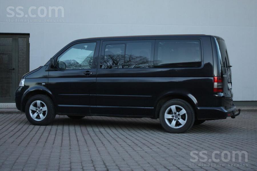 Black Volkswagen Multivan 2004 in Tukums, with an engine capacity of 2.50 L and mileage of 0 thousand km for 3990 €, photo 7 on AUTOMOTO.COM.LV
