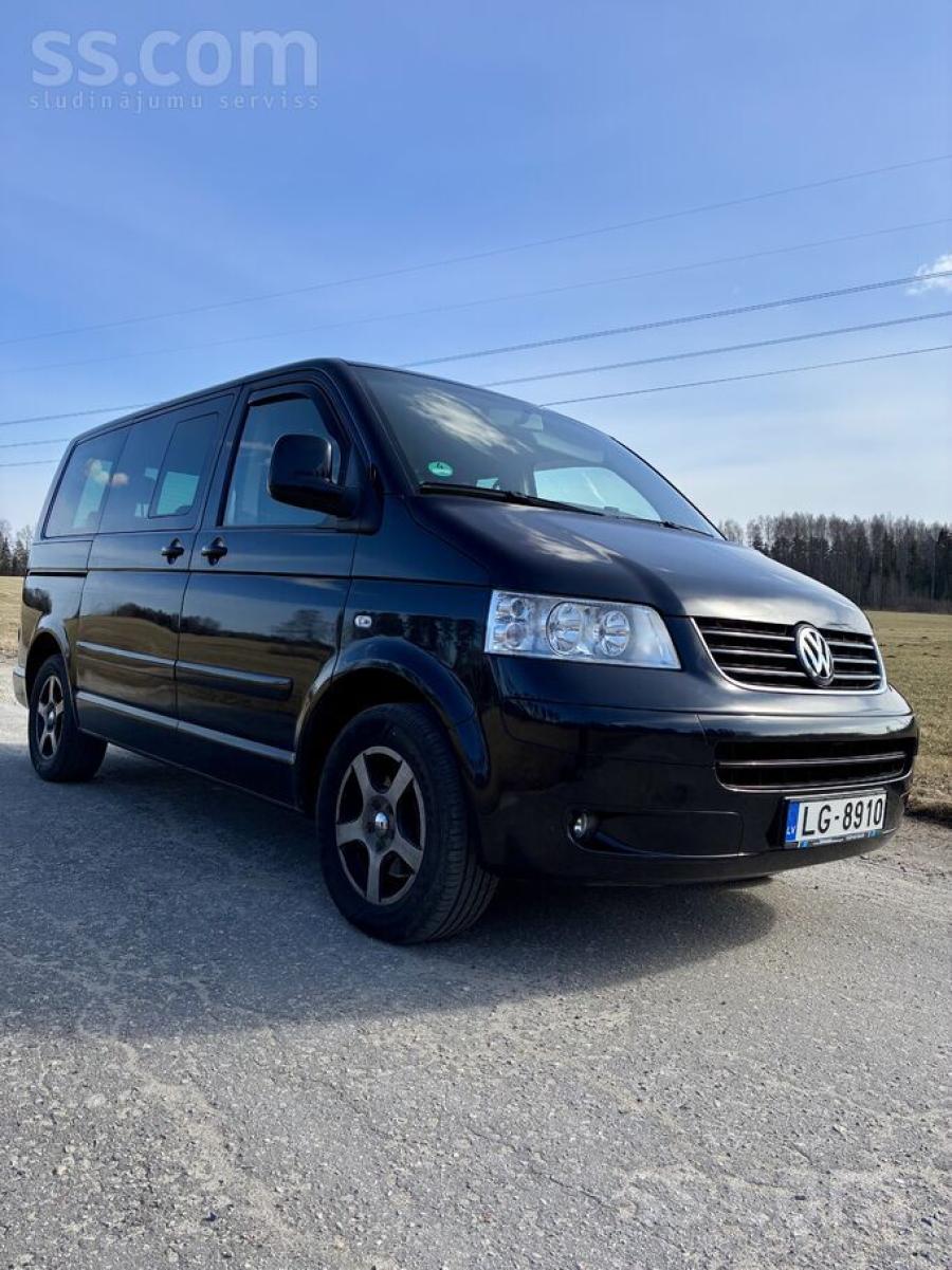 Melns Volkswagen Multivan 2004 Valmiera, ar dzinēja tilpumu 2.50 L un nobraukumu 343 tūkst. km par 5600 €, foto 3 vietnē AUTOMOTO.COM.LV