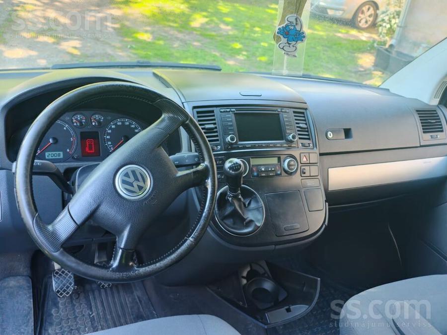 Melns Volkswagen Multivan 2004 Rīga, ar dzinēja tilpumu 2.50 L un nobraukumu 271 tūkst. km par 5000 €, foto 8 vietnē AUTOMOTO.COM.LV