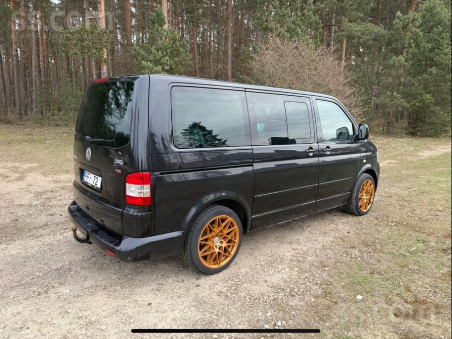 Melns Volkswagen Multivan 2005 Rīga, ar dzinēja tilpumu 2.50 L un nobraukumu 0 tūkst. km par 7999 €, foto 2 vietnē AUTOMOTO.COM.LV
