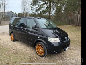 Melns Volkswagen Multivan 2005 Rīga, ar dzinēja tilpumu 2.50 L un nobraukumu 0 tūkst. km par 7999 €, foto 3 vietnē AUTOMOTO.COM.LV