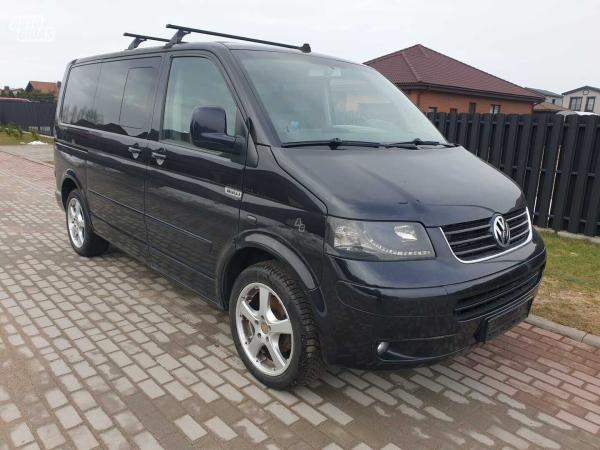 Black Volkswagen Multivan 2005 in Kretinga, with an engine capacity of 2.50 L and mileage of 355 thousand km for 5300 €, photo 2 on AUTOMOTO.COM.LV