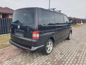Black Volkswagen Multivan 2005 in Kretinga, with an engine capacity of 2.50 L and mileage of 355 thousand km for 5300 €, photo 5 on AUTOMOTO.COM.LV