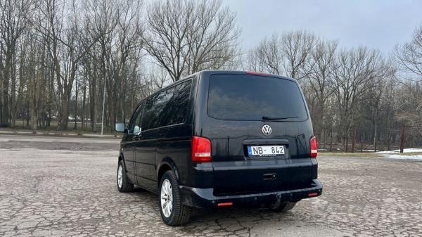 Melns Volkswagen Multivan 2005 Liepāja, ar dzinēja tilpumu 2.50 L un nobraukumu 0 tūkst. km par 8700 €, foto 1 vietnē AUTOMOTO.COM.LV