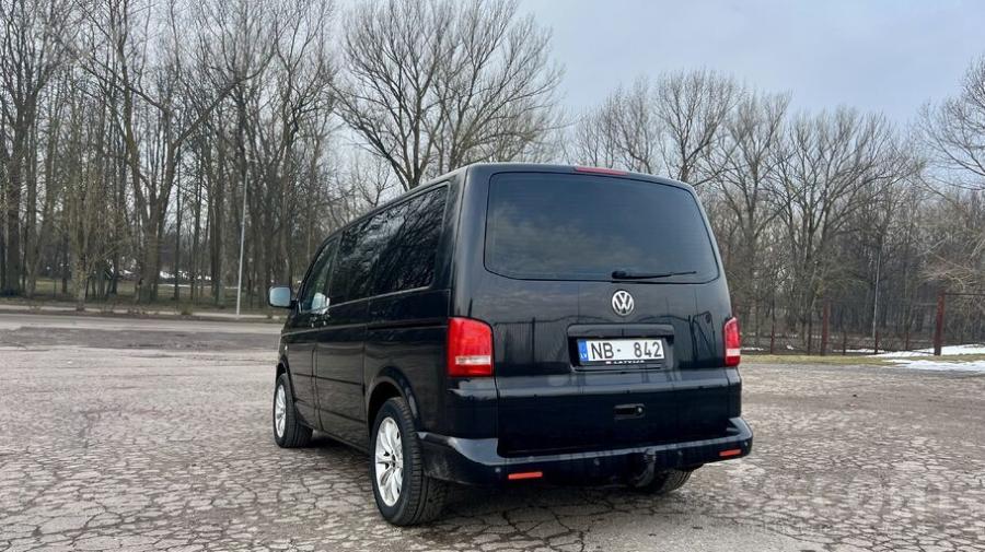 Melns Volkswagen Multivan 2005 Liepāja, ar dzinēja tilpumu 2.50 L un nobraukumu 0 tūkst. km par 8700 €, foto 1 vietnē AUTOMOTO.COM.LV
