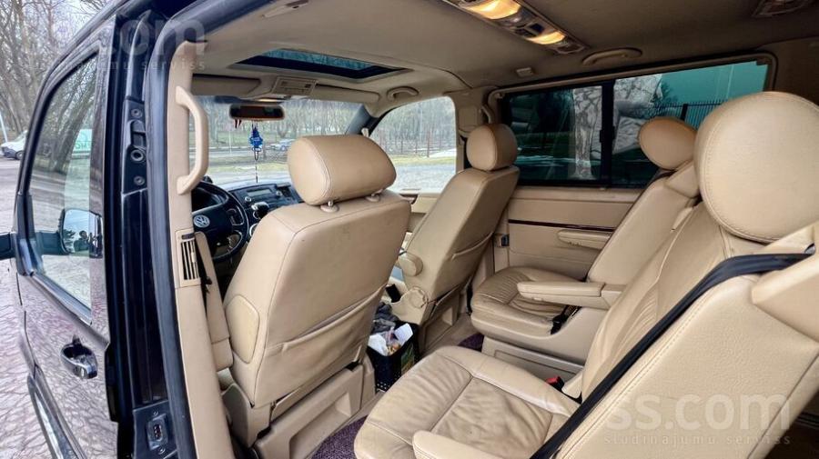Melns Volkswagen Multivan 2005 Liepāja, ar dzinēja tilpumu 2.50 L un nobraukumu 0 tūkst. km par 8700 €, foto 7 vietnē AUTOMOTO.COM.LV
