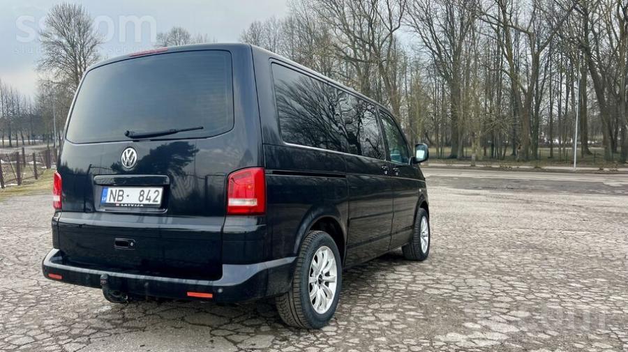 Melns Volkswagen Multivan 2005 Liepāja, ar dzinēja tilpumu 2.50 L un nobraukumu 0 tūkst. km par 8700 €, foto 10 vietnē AUTOMOTO.COM.LV