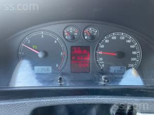 Black Volkswagen Multivan 2005 in Tukums, with an engine capacity of 2.50 L and mileage of 0 thousand km for 8200 €, photo 9 on AUTOMOTO.COM.LV