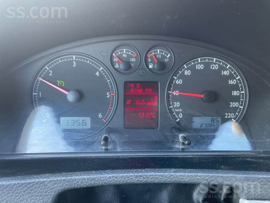 Black Volkswagen Multivan 2005 in Tukums, with an engine capacity of 2.50 L and mileage of 0 thousand km for 8200 €, photo 9 on AUTOMOTO.COM.LV