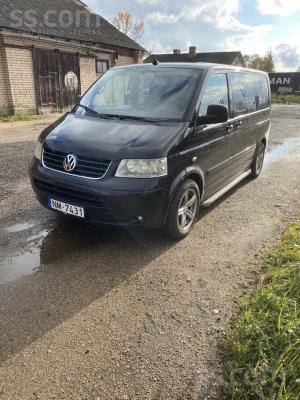 Melns Volkswagen Multivan 2005 Daugavpils, ar dzinēja tilpumu 2.50 L un nobraukumu 275 tūkst. km par 5200 €, foto 1 vietnē AUTOMOTO.COM.LV
