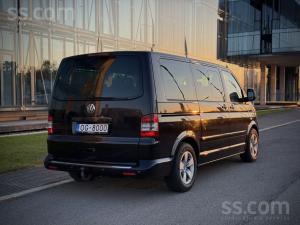 Black Volkswagen Multivan 2006 in Riga, with an engine capacity of 2.50 L and mileage of 297 thousand km for 5490 €, photo 5 on AUTOMOTO.COM.LV