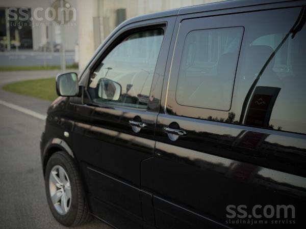 Black Volkswagen Multivan 2006 in Riga, with an engine capacity of 2.50 L and mileage of 297 thousand km for 5490 €, photo 9 on AUTOMOTO.COM.LV