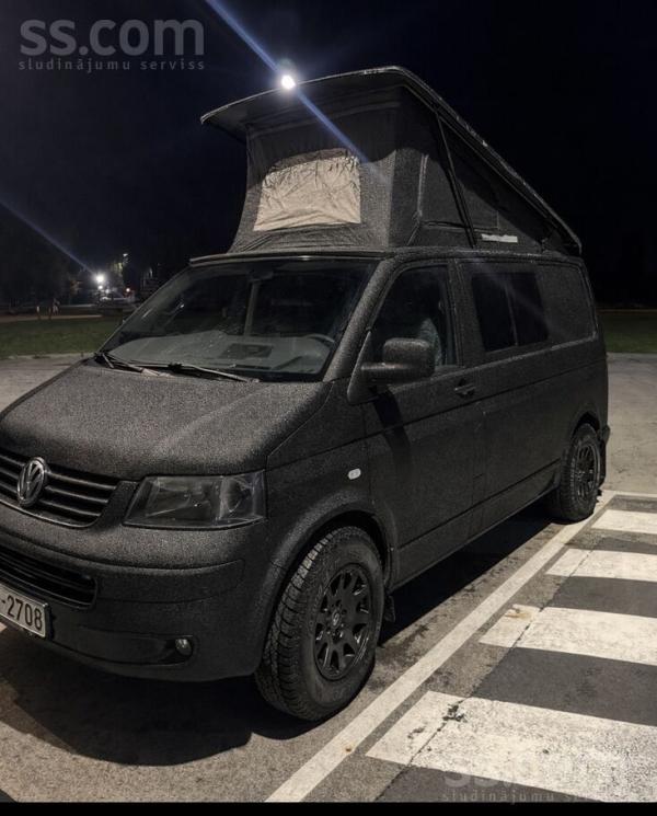 Black Volkswagen Multivan 2006 in Riga, with an engine capacity of 1.90 L and mileage of 450 thousand km for 7999 €, photo 9 on AUTOMOTO.COM.LV