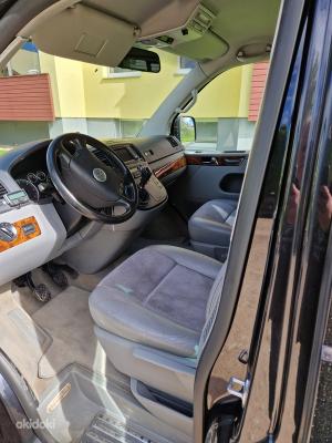 Melns Volkswagen Multivan 2006 Valga, ar dzinēja tilpumu 2.50 L un nobraukumu 312 tūkst. km par 12000 €, foto 6 vietnē AUTOMOTO.COM.LV