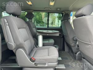 Melns Volkswagen Multivan 2006 Tukums, ar dzinēja tilpumu 2.50 L un nobraukumu 0 tūkst. km par 6990 €, foto 15 vietnē AUTOMOTO.COM.LV