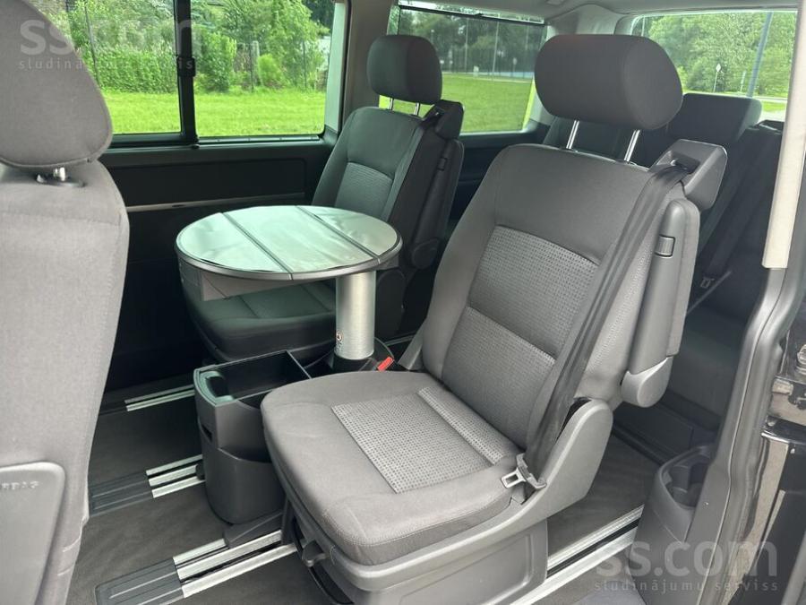Melns Volkswagen Multivan 2006 Tukums, ar dzinēja tilpumu 2.50 L un nobraukumu 0 tūkst. km par 6990 €, foto 16 vietnē AUTOMOTO.COM.LV