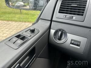Melns Volkswagen Multivan 2006 Tukums, ar dzinēja tilpumu 2.50 L un nobraukumu 0 tūkst. km par 6990 €, foto 19 vietnē AUTOMOTO.COM.LV