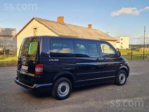Black Volkswagen Multivan 2006 in Valmiera, with an engine capacity of 2.50 L and mileage of 358 thousand km for 8500 €, photo 7 on AUTOMOTO.COM.LV