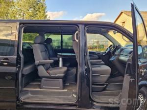 Black Volkswagen Multivan 2006 in Valmiera, with an engine capacity of 2.50 L and mileage of 358 thousand km for 8500 €, photo 16 on AUTOMOTO.COM.LV
