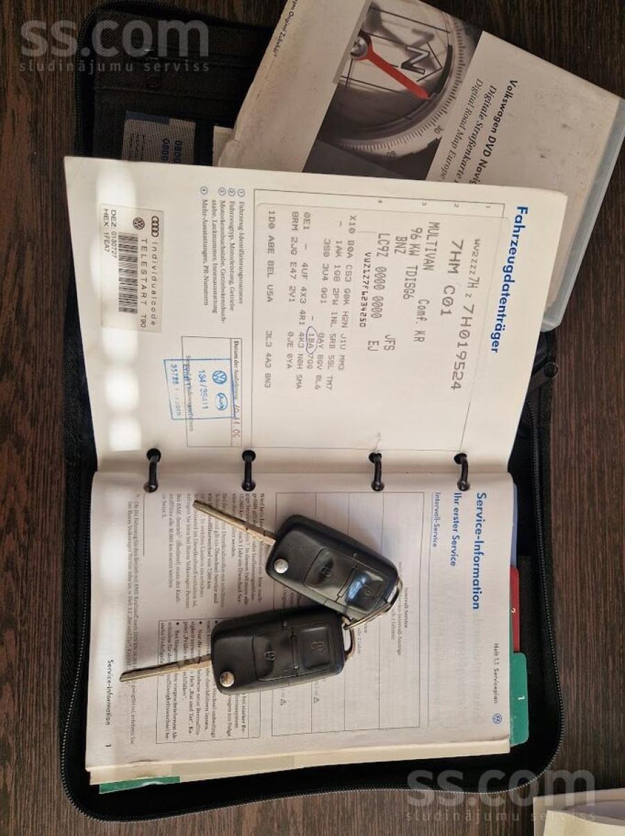 Black Volkswagen Multivan 2006 in Valmiera, with an engine capacity of 2.50 L and mileage of 358 thousand km for 8500 €, photo 32 on AUTOMOTO.COM.LV