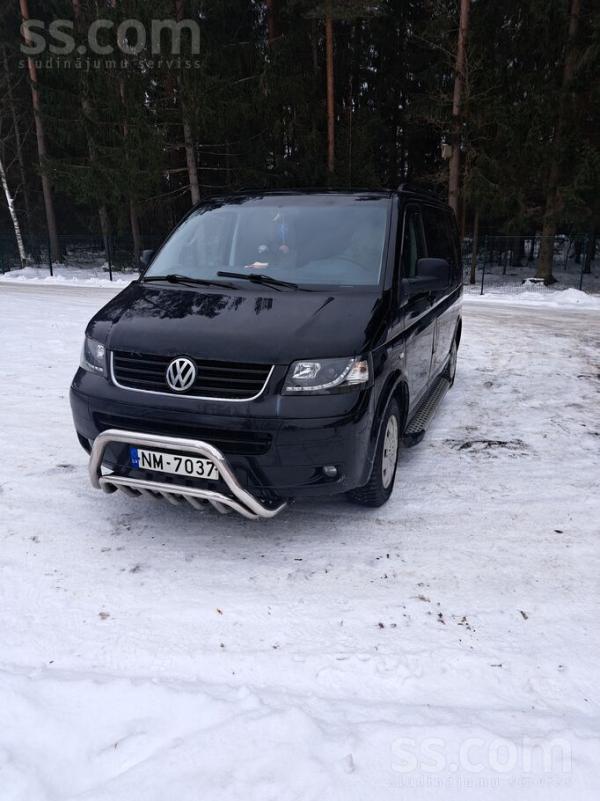 Melns Volkswagen Multivan 2008 Rīga, ar dzinēja tilpumu 1.90 L un nobraukumu 243 tūkst. km par 10000 €, foto 1 vietnē AUTOMOTO.COM.LV