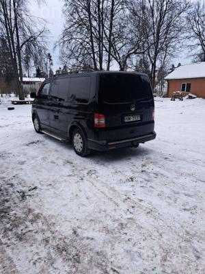 Black Volkswagen Multivan 2008 in Riga, with an engine capacity of 1.90 L and mileage of 243 thousand km for 10000 €, photo 8 on AUTOMOTO.COM.LV