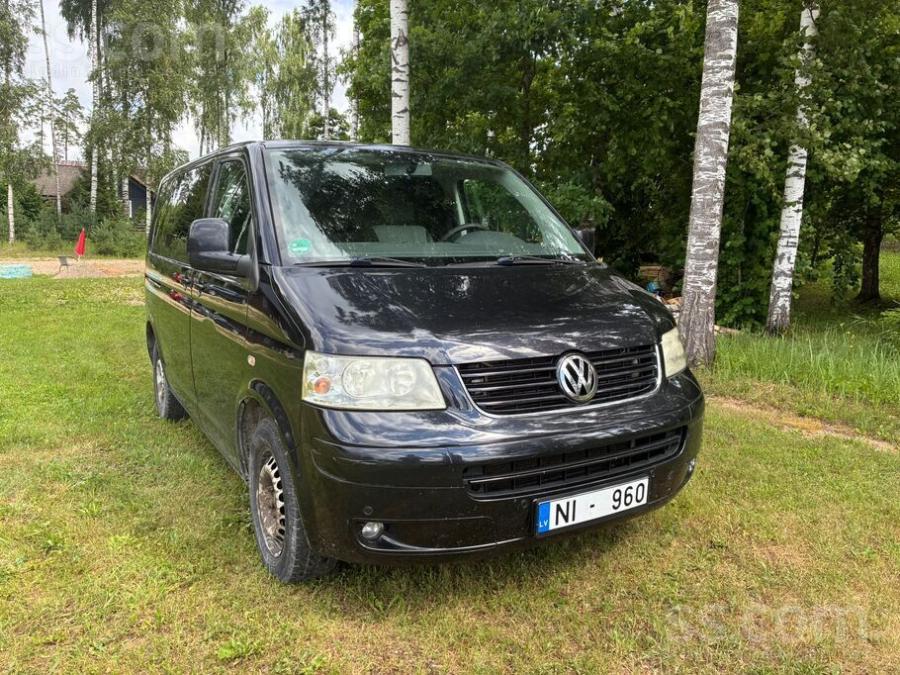 Black Volkswagen Multivan 2008 in Ogre, with an engine capacity of 2.50 L and mileage of 385 thousand km for 8950 €, photo 6 on AUTOMOTO.COM.LV