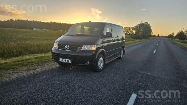 Volkswagen Multivan 2009 in Riga on AUTOMOTO.COM.LV Black Volkswagen Multivan 2009 in Riga, with an engine capacity of 2.50 L and mileage of 428 thousand km for 4500 €, photo 1 on AUTOMOTO.COM.LV