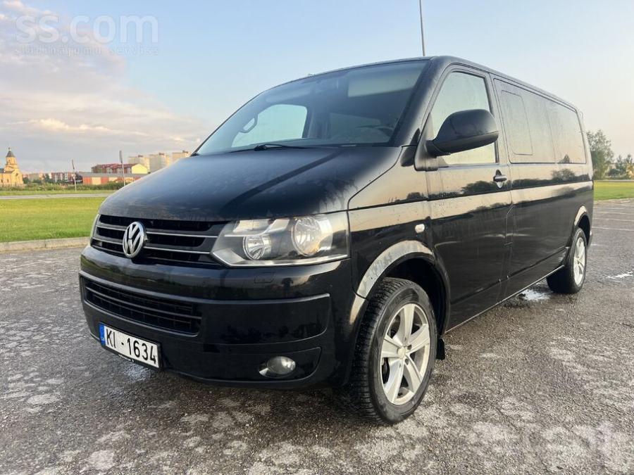 Melns Volkswagen Multivan 2010 Rīga, ar dzinēja tilpumu 2.00 L un nobraukumu 185 tūkst. km par 14800 €, foto 1 vietnē AUTOMOTO.COM.LV