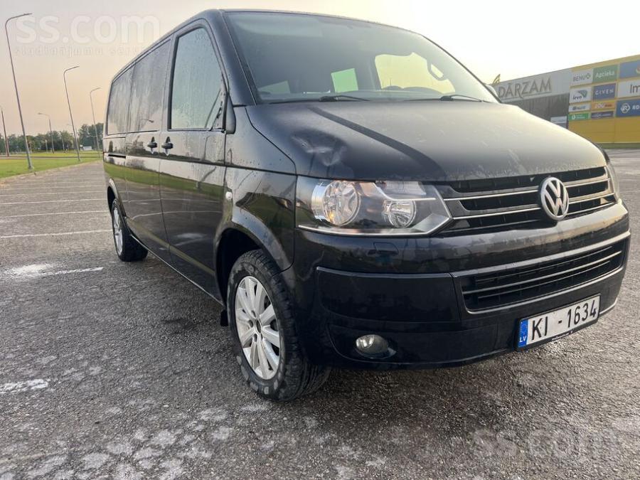 Melns Volkswagen Multivan 2010 Rīga, ar dzinēja tilpumu 2.00 L un nobraukumu 185 tūkst. km par 14800 €, foto 4 vietnē AUTOMOTO.COM.LV
